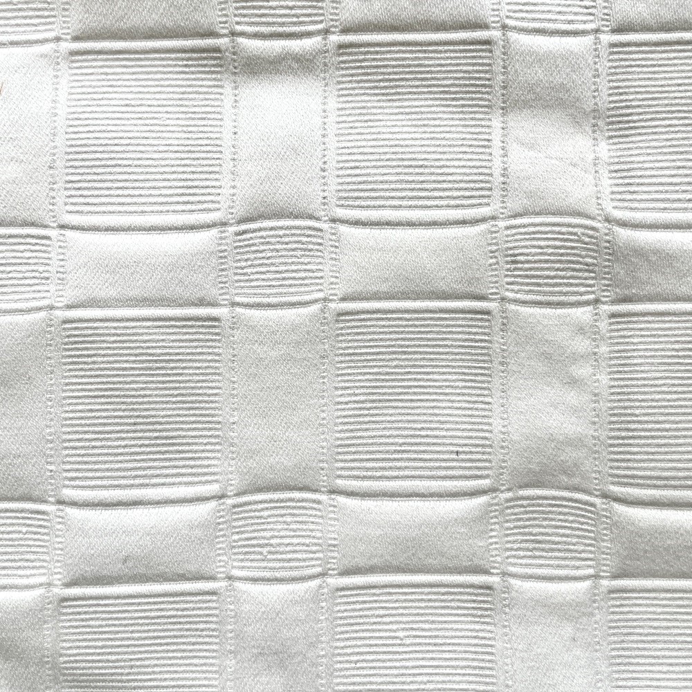 Antique Plaid White (100% Cotton Matelasse) – Intex